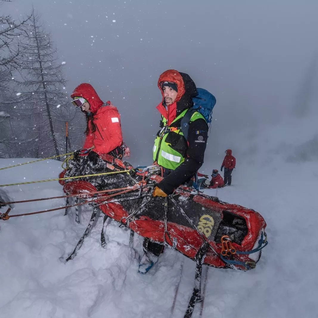 L&M al Moro di Macugnaga con il soccorso alpino nazionale che è nato in Ossola e compie 70 anni ...